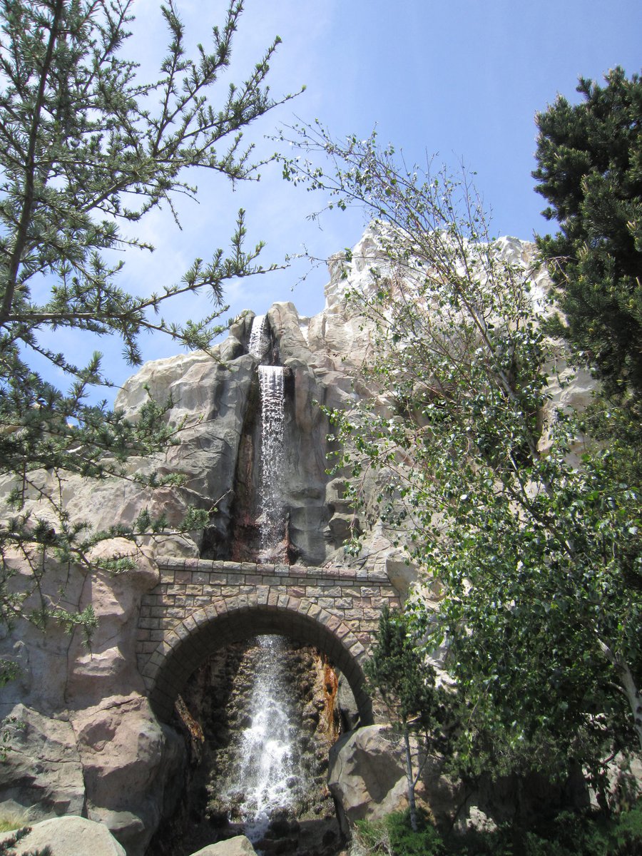 The Disney Mountains – Mount Prometheus at Tokyo DisneySea - Designing ...