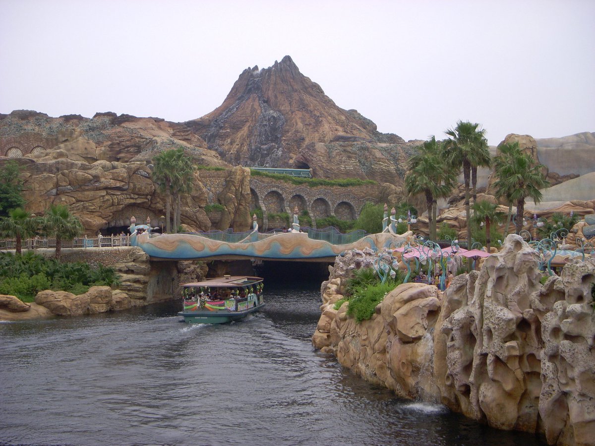 The Disney Mountains – Mount Prometheus at Tokyo DisneySea - Designing ...