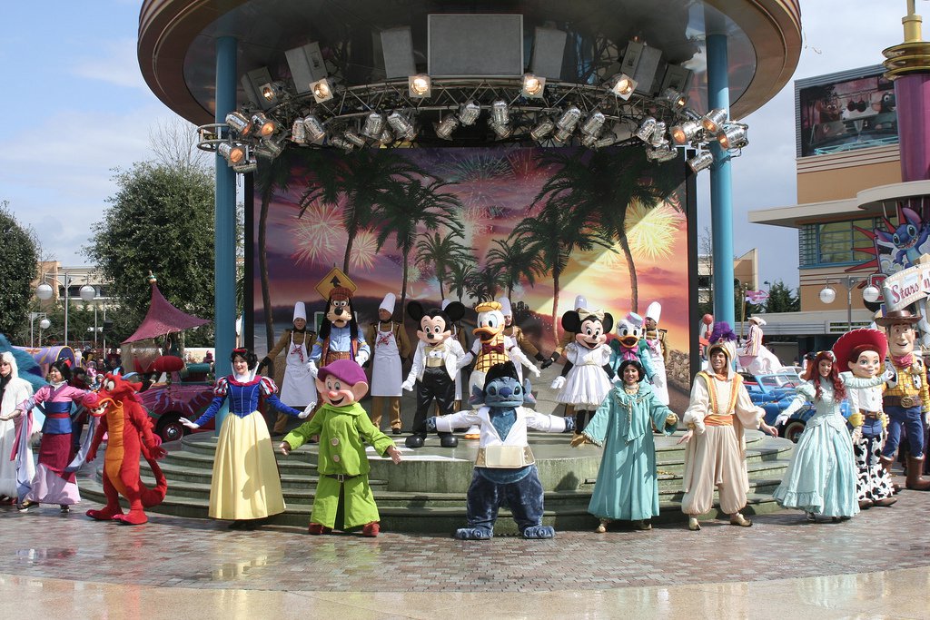 Creating Disney Magic – The Entertainment Division - Designing Disney