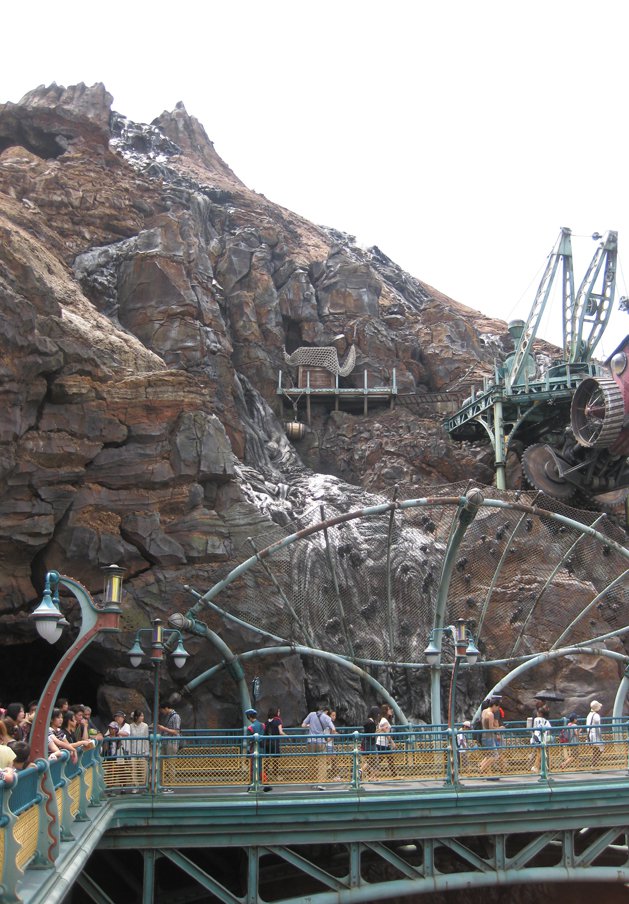 Mysterious Island at Tokyo Disney Sea - Journey to the Center of the ...