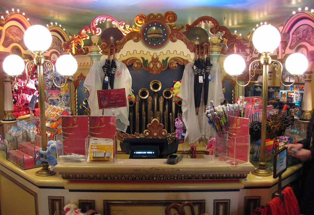 Designing Main Street USA - Disney & Co Shop - Designing Disney