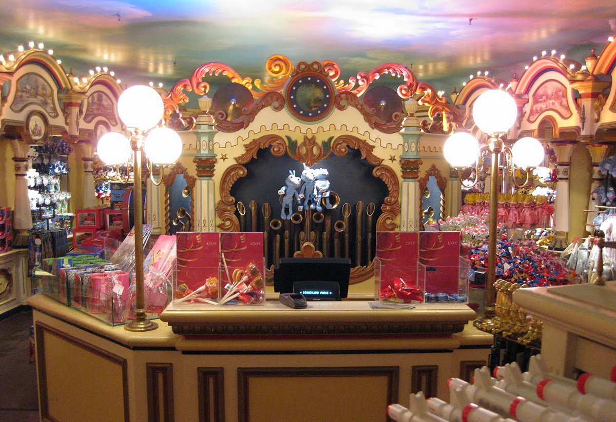 Designing Main Street USA - Disney & Co Shop - Designing Disney