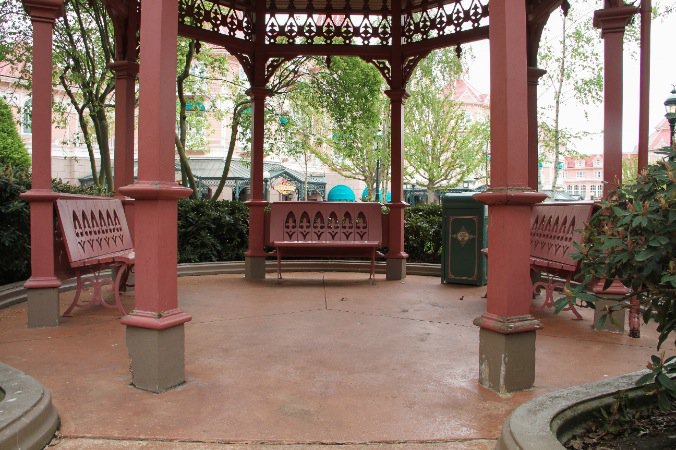 Designing the Disneyland Paris Fantasia Gardens - Designing Disney