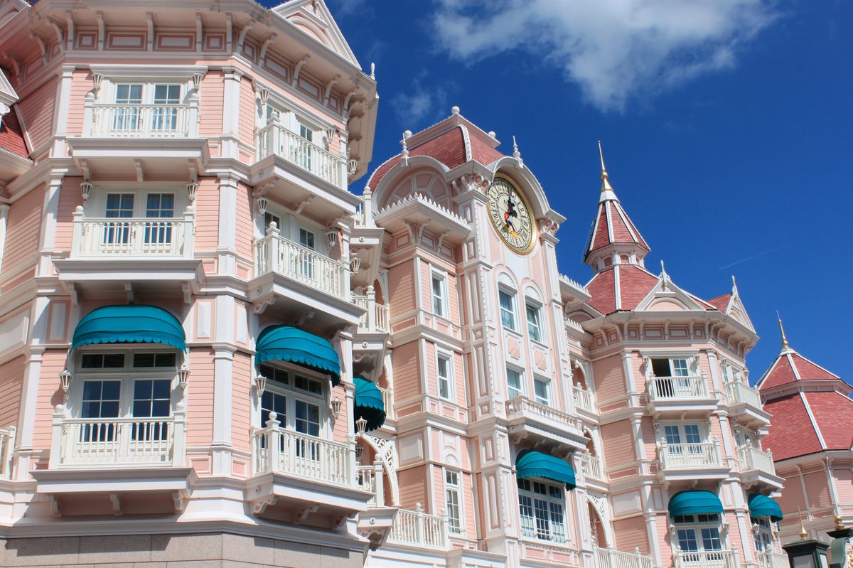 In the Footsteps of a Disneyland Hotel Castle Club Cast Member ...